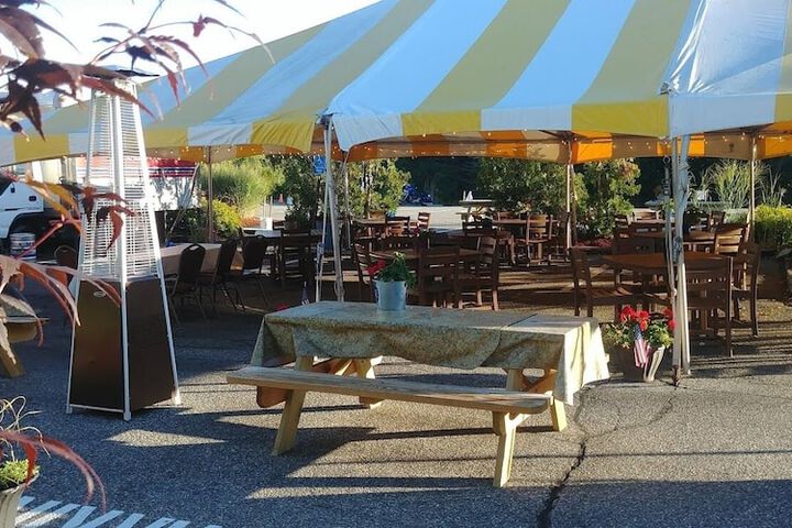 Lamies Inn&The Old Salt Restaurant Hampton | Bookonline.com