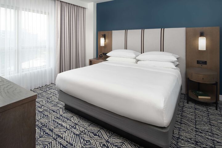 The Chifley Houston Tapestry Collection by Hilton Houston | Bookonline.com