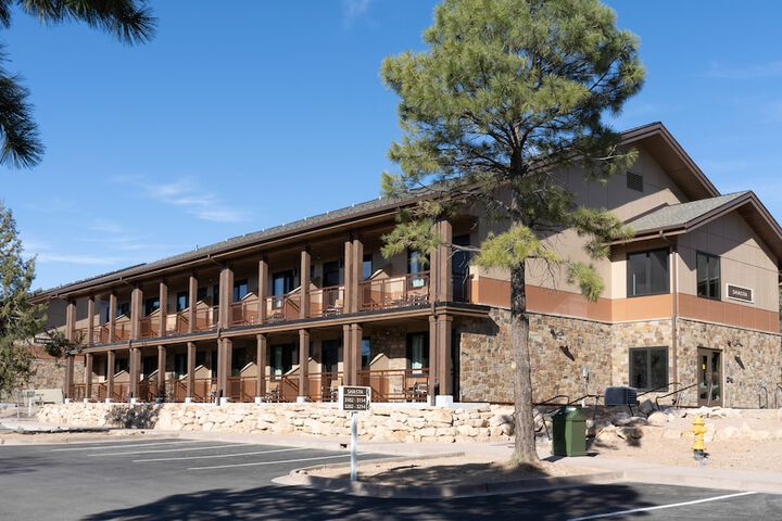 Maswik Lodge Inside the Park Grand Canyon | Bookonline.com