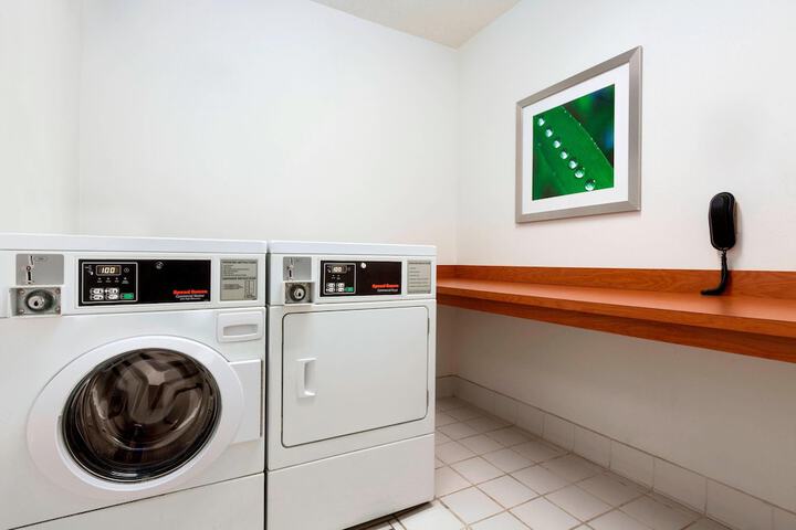 Fairfield Inn & Suites Quincy Quincy | Bookonline.com