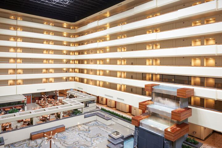 DoubleTree by Hilton Fresno Convention Center Fresno | Bookonline.com