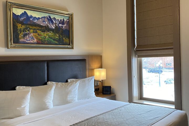Hotel Arvon Great Falls | Bookonline.com