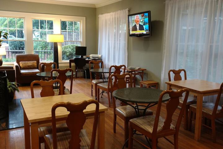 The University Inn at Emory Atlanta | Bookonline.com