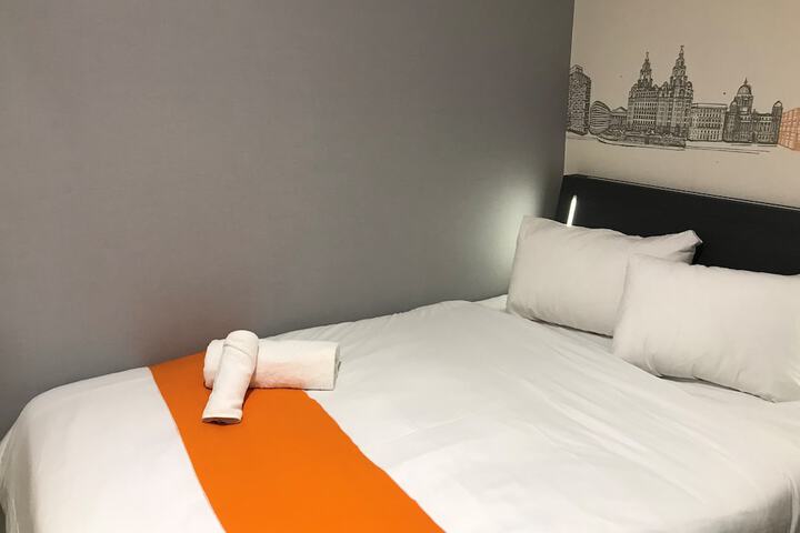 easyHotel Liverpool Liverpool | Bookonline.com