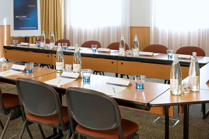 Novotel Manchester West Manchester | Bookonline.com