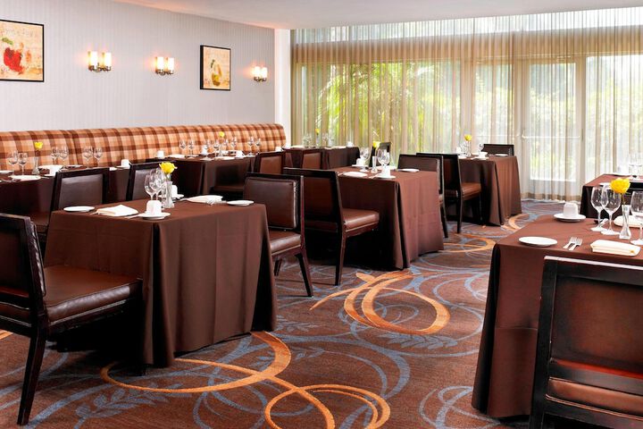 Sheraton Ontario Airport Hotel Ontario | Bookonline.com