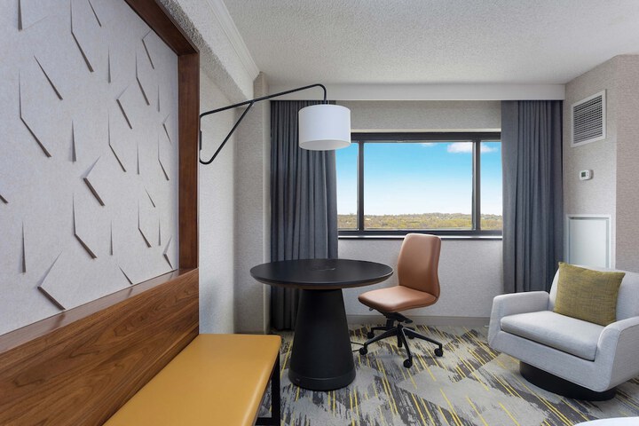 Sheraton Edison Edison | Bookonline.com