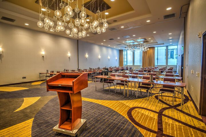 Courtyard by Marriott Portland City Center Portland | Bookonline.com