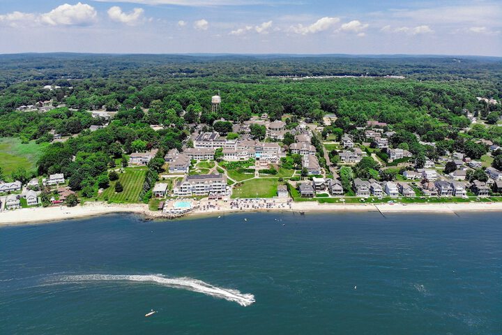 Waters Edge Resort & Spa Westbrook | Bookonline.com