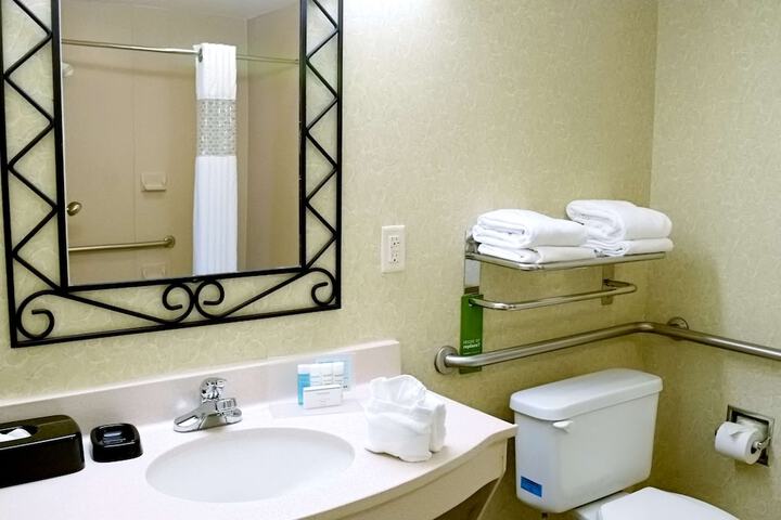 Hampton Inn & Suites Birmingham Pelham (I-65) Pelham | Bookonline.com
