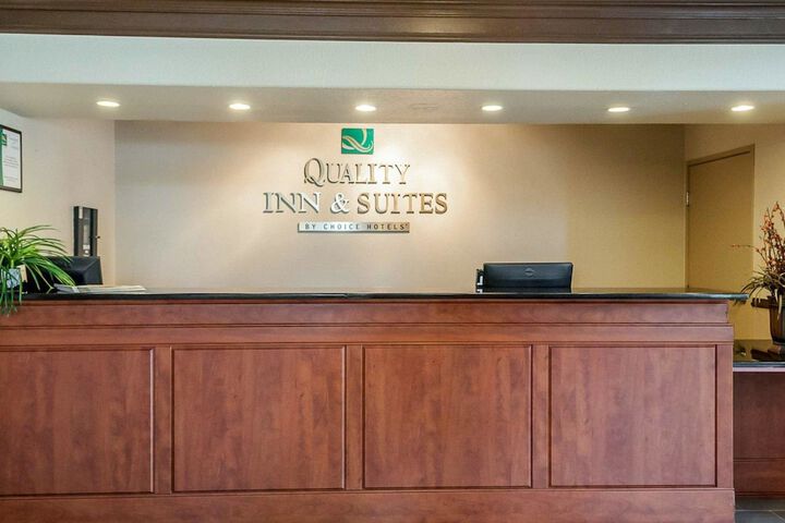Quality Inn & Suites Albuquerque West Albuquerque | Bookonline.com