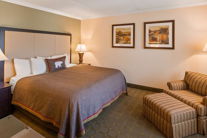 Best Western Plus White Bear Country Inn White Bear Lake | Bookonline.com