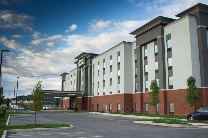 Hampton Inn & Suites Cranberry Pittsburgh Cranberry Township ...
