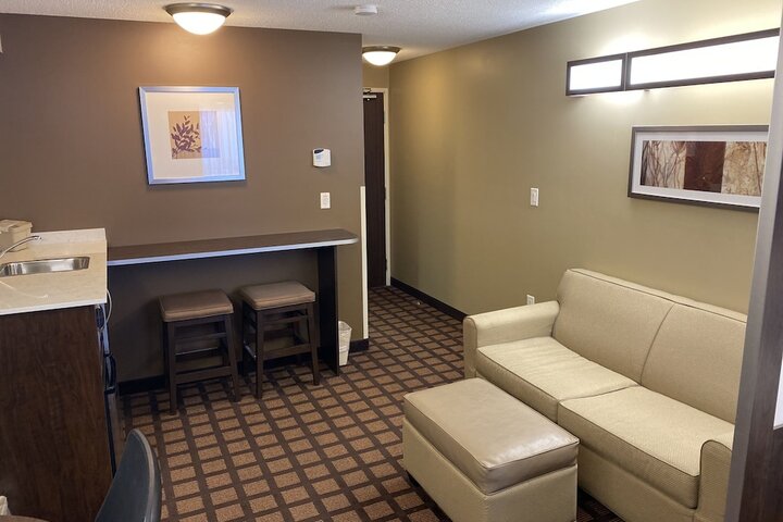 Microtel Inn & Suites by Wyndham Timmins Timmins | Bookonline.com