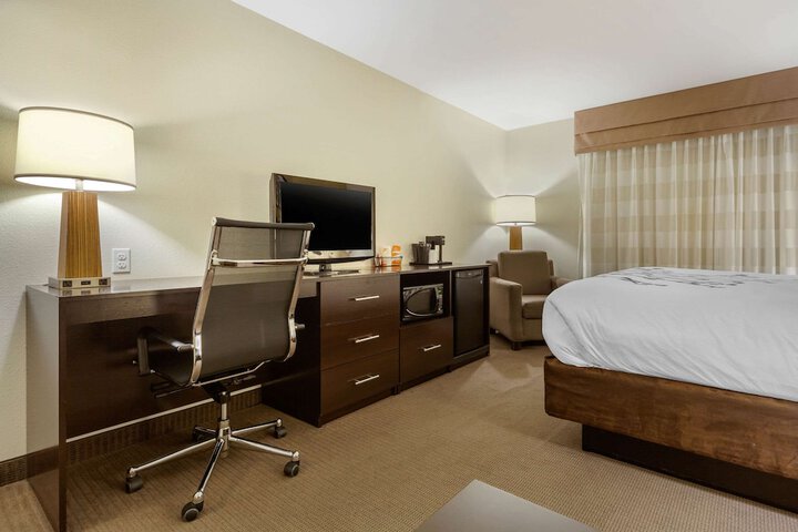 Sleep Inn & Suites Fargo Medical Center Fargo | Bookonline.com