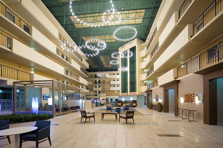 Embassy Suites Memphis Memphis | Bookonline.com
