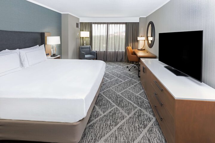 DoubleTree by Hilton Tulsa Warren Place Tulsa | Bookonline.com
