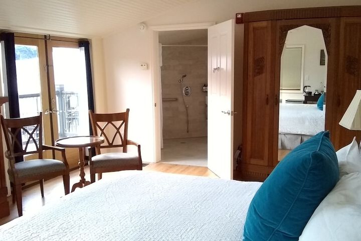 Noyo Harbor Inn Restaurant&Tavern Fort Bragg | Bookonline.com