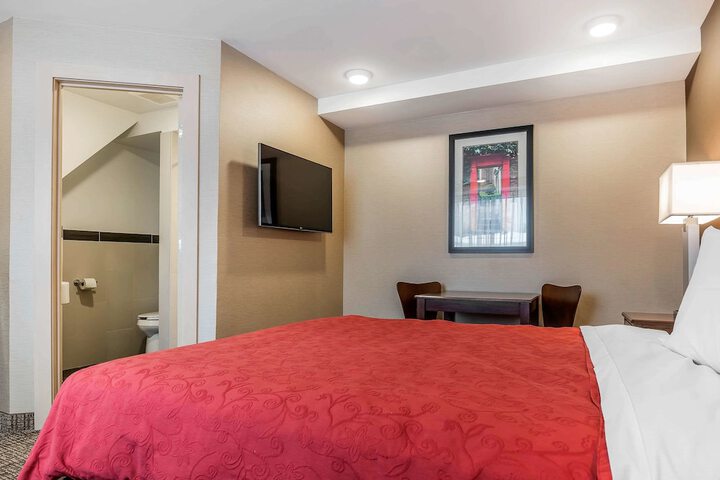 Rodeway Inn Chicago Evanston Chicago | Bookonline.com