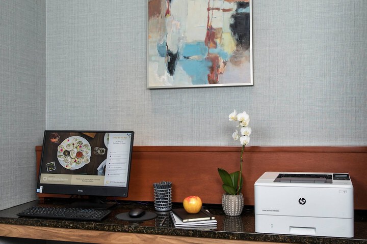 Courtyard Marriott Burlington Harbor Burlington | Bookonline.com