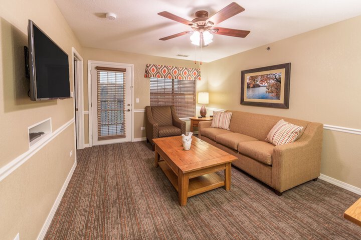 Holiday Inn Club Vacations Fox River Resort at Sheridan an IHG Hotel ...