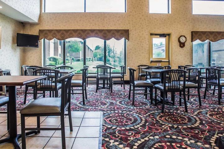 Comfort Inn Pocono Lakes Region Lake Ariel | Bookonline.com