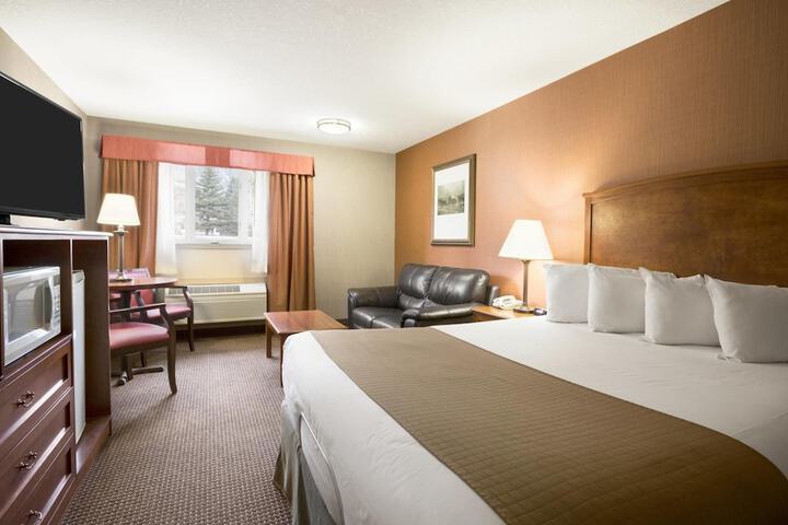 Canmore Inn & Suites Canmore | Bookonline.com