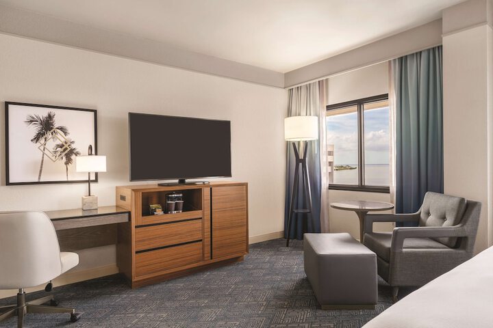 DoubleTree by Hilton Tampa Rocky Point Waterfront Tampa | Bookonline.com
