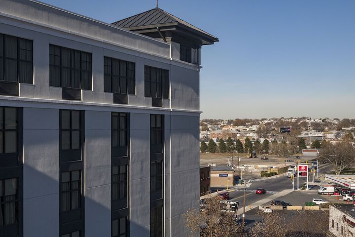 Doubletree by Hilton Boston Logan Airport Chelsea Chelsea | Bookonline.com