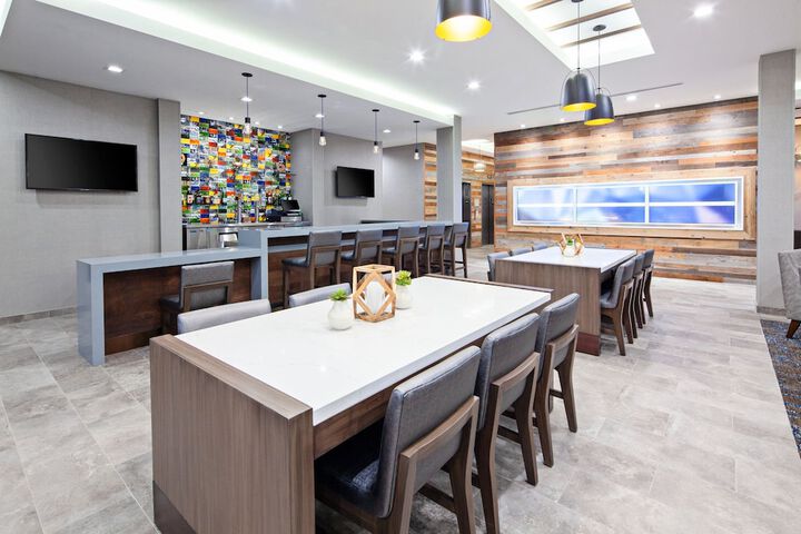 SpringHill Suites by Marriott Escondido Downtown Escondido | Bookonline.com