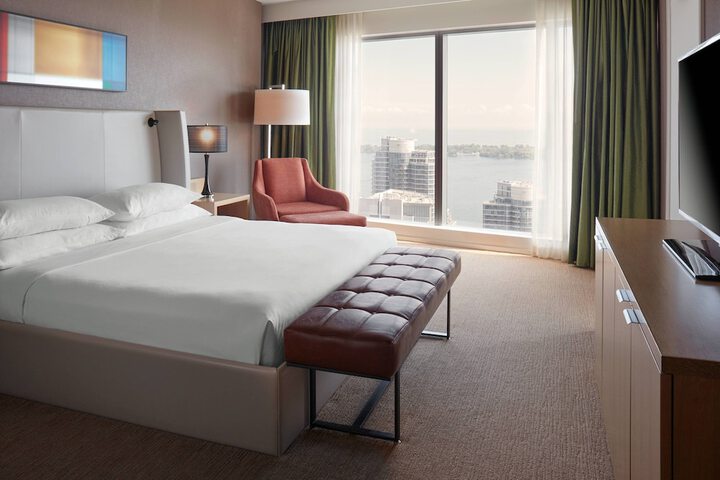 Delta Hotels by Marriott Toronto Toronto | Bookonline.com