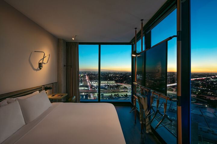 Moxy Downtown Los Angeles Los Angeles | Bookonline.com