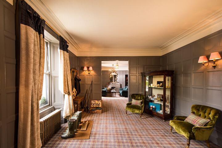 Balmoral Arms Ballater | Bookonline.com
