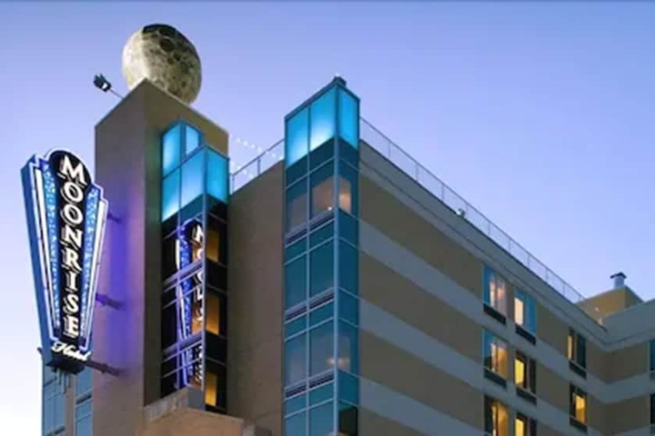 Moonrise Hotel St. Louis | Bookonline.com