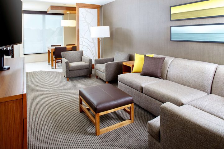 Hyatt Place Cleveland / Lyndhurst / Legacy Village Lyndhurst ...