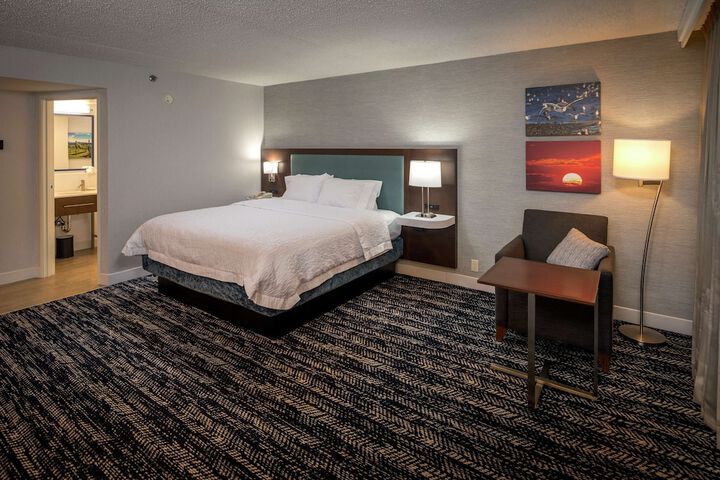 Hampton Inn Long Island / Commack Commack | Bookonline.com