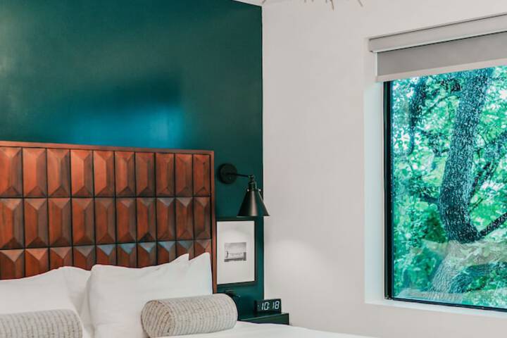 Colton House Hotel Austin | Bookonline.com