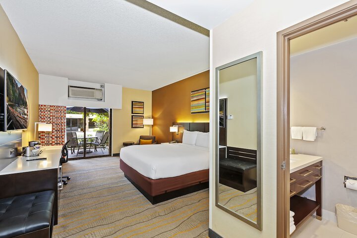 Doubletree by Hilton Whittier Los Angeles Whittier | Bookonline.com