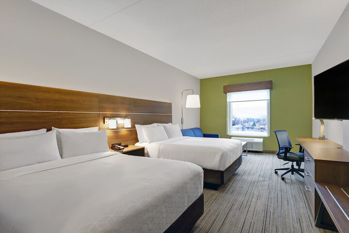 Holiday Inn Express & Suites Collingwood an IHG Hotel Collingwood ...