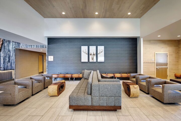 Highline Vail a DoubleTree by Hilton Vail | Bookonline.com