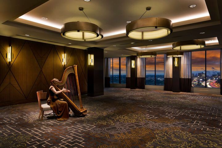 DoubleTree by Hilton Dallas Campbell Centre Dallas | Bookonline.com