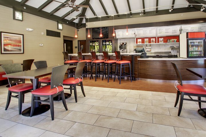 Courtyard by Marriott San Diego Del Mar / Solana Beach Solana Beach ...
