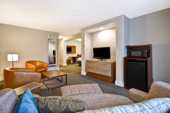 Courtyard by Marriott Cape Cod Hyannis Hyannis | Bookonline.com