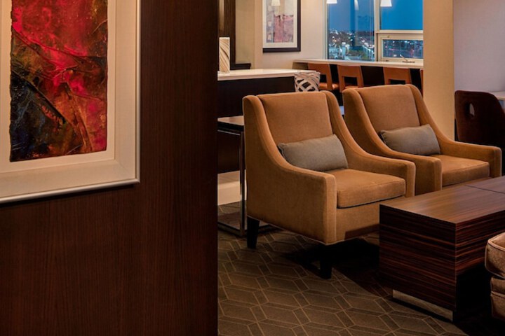 Sheraton Cavalier Calgary Hotel Calgary | Bookonline.com