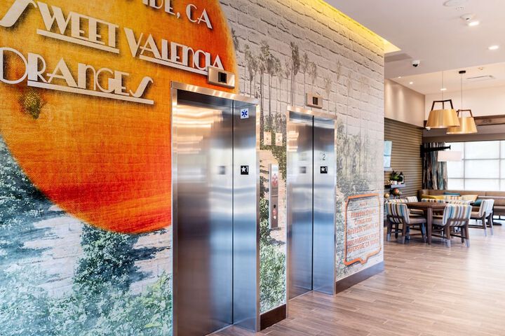 Hampton Inn Riverside Downtown Riverside | Bookonline.com