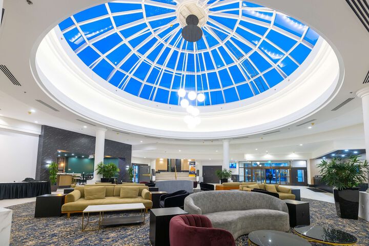 DoubleTree by Hilton Calgary North Calgary | Bookonline.com