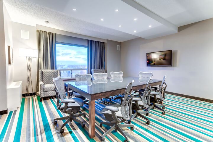 Hotel Blackfoot Calgary | Bookonline.com