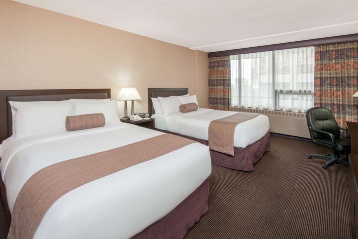 Ramada Plaza by Wyndham Calgary Downtown Calgary | Bookonline.com