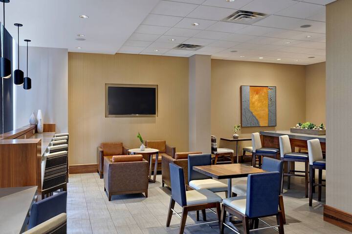 Calgary Marriott Downtown Hotel Calgary | Bookonline.com
