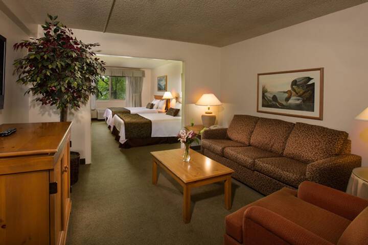 Coast Inn at Lake Hood Anchorage | Bookonline.com